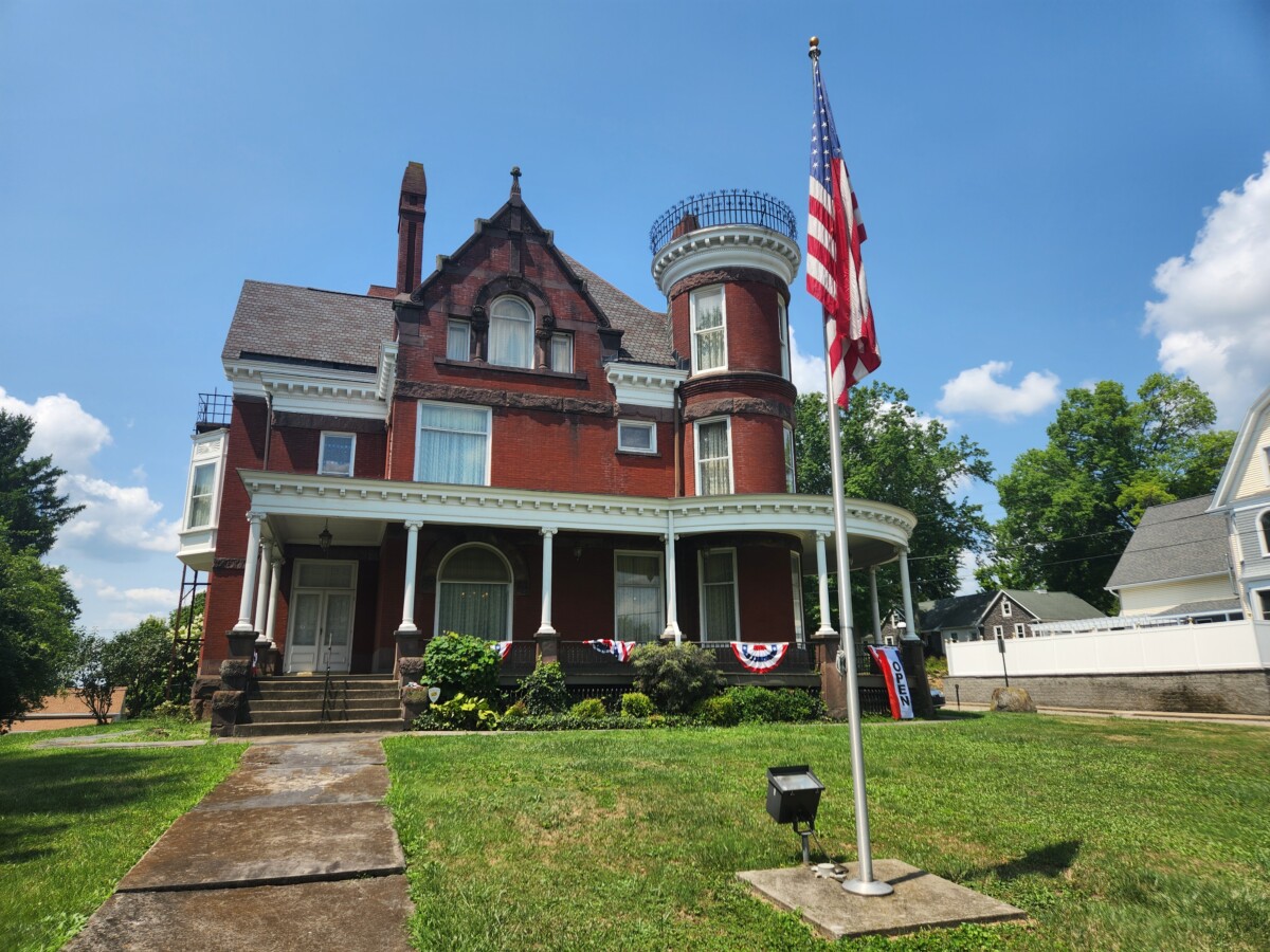 Sign Up for Our Email List | Belmont County Victorian Mansion Museum